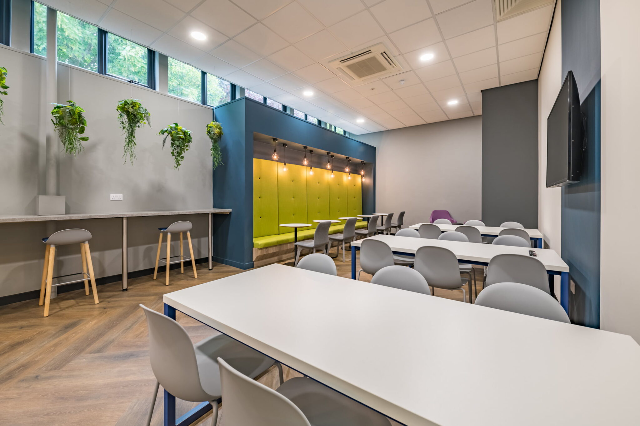 Office Acoustics: 6 Design Tips for a Quieter Workplace